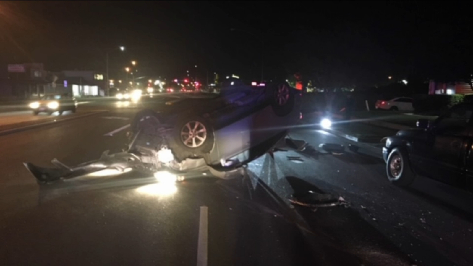 Woman injured in rollover crash in central Fresno - ABC30 Fresno