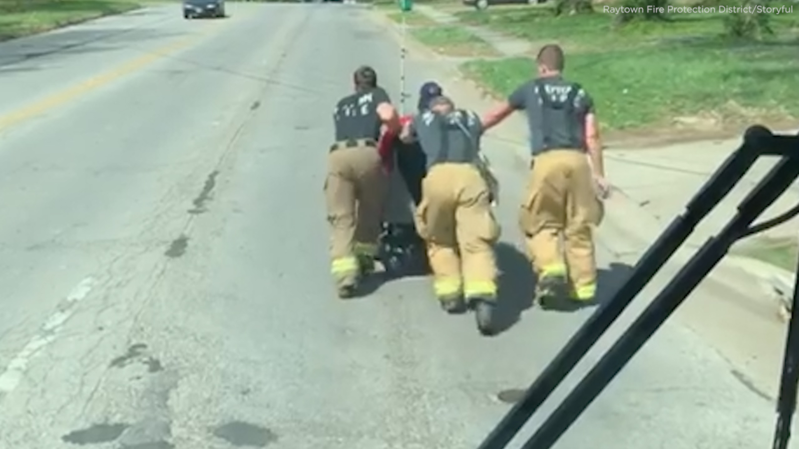 Missouri firefighters push disabled veteran home after electric ...