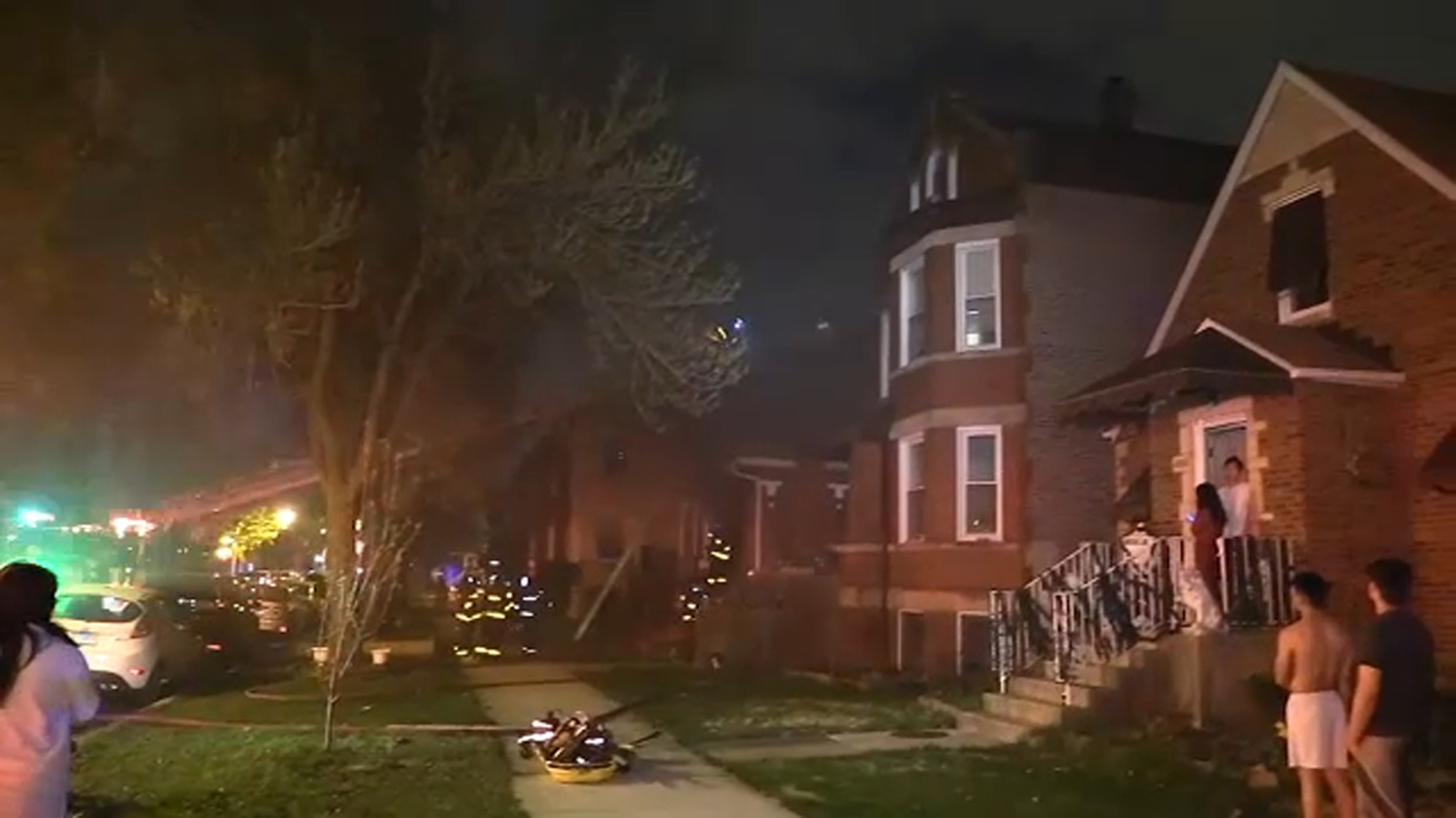 1 killed in North Mayfair house fire - ABC7 Chicago