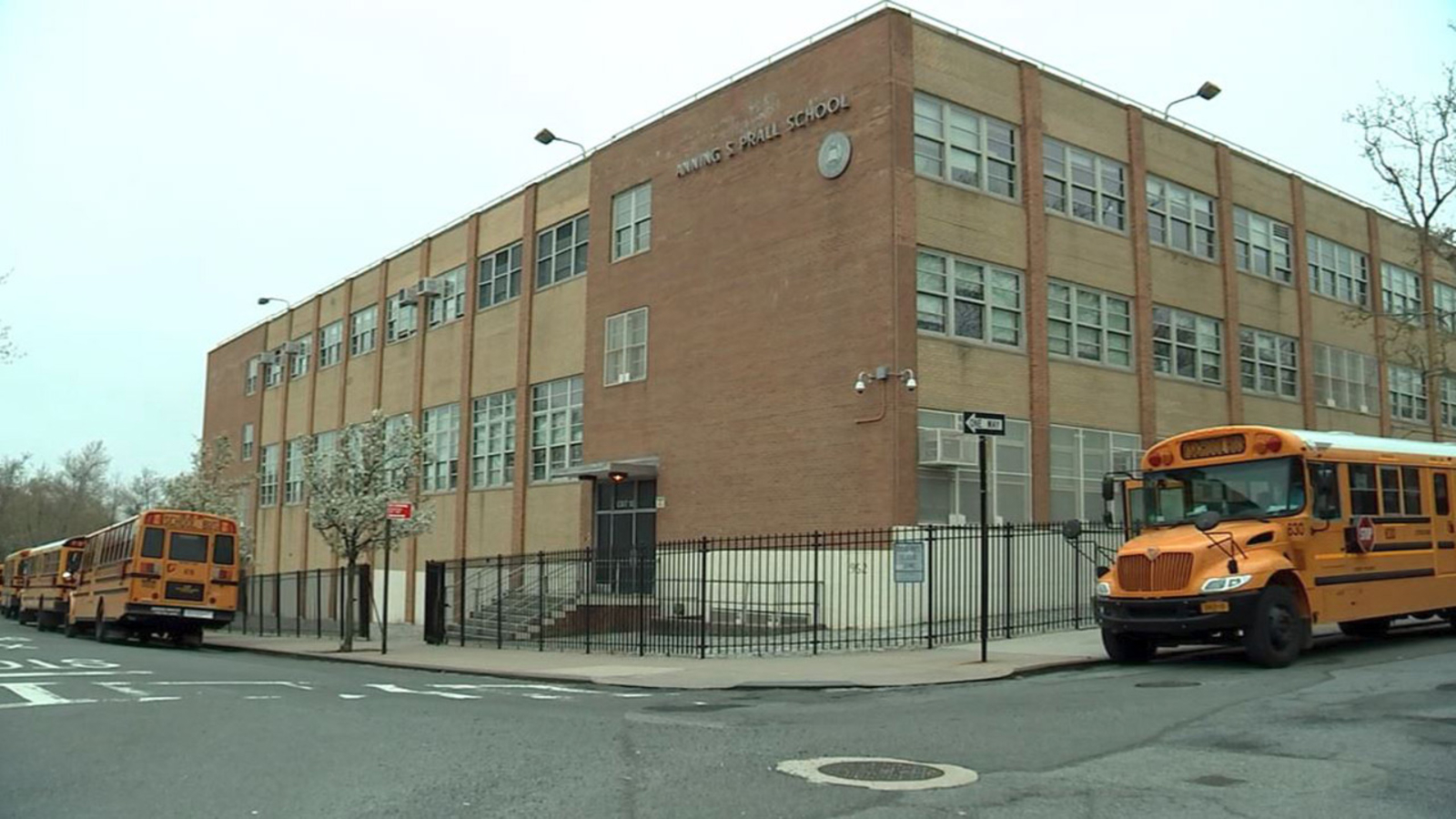 7 On Your Side Investigates: Staten Island teacher caught on tape ...