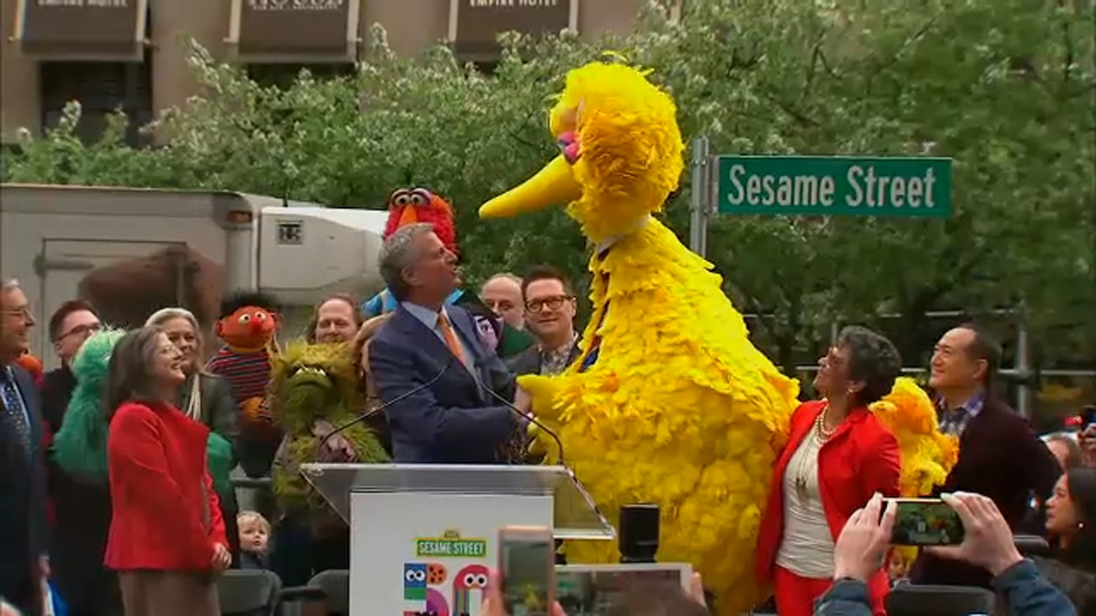 Can you tell me how to get to Sesame Street? Now we can - ABC7 New York
