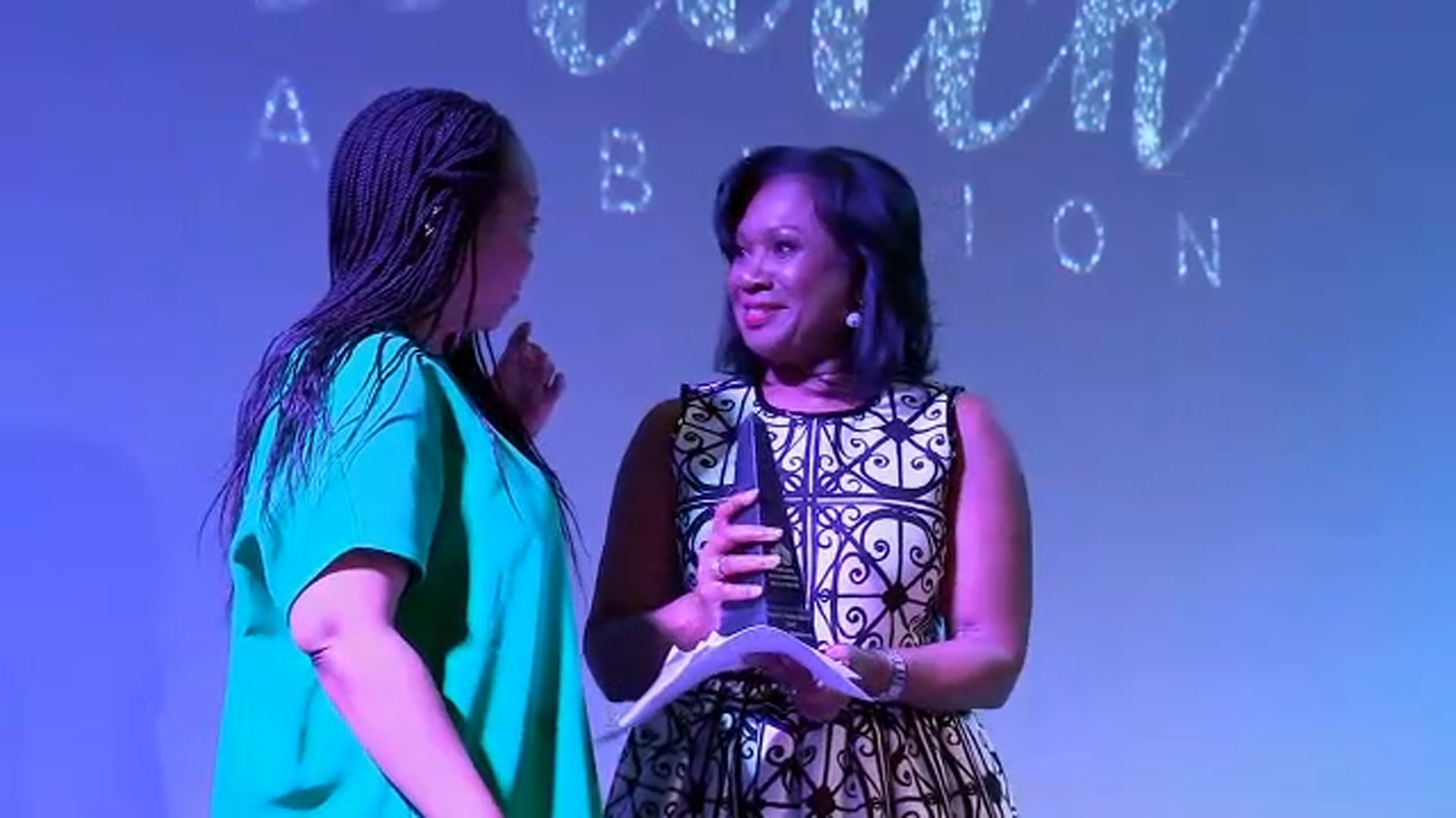 Eyewitness News' Sandra Bookman honored in Harlem - ABC7 New York