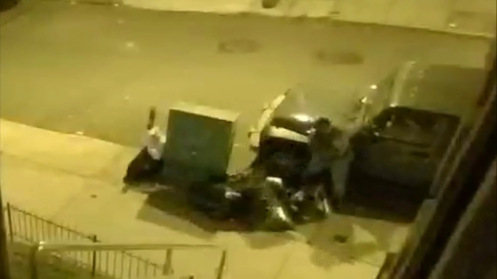 Tire slasher damages nearly a dozen cars in Philadelphia - 6abc ...