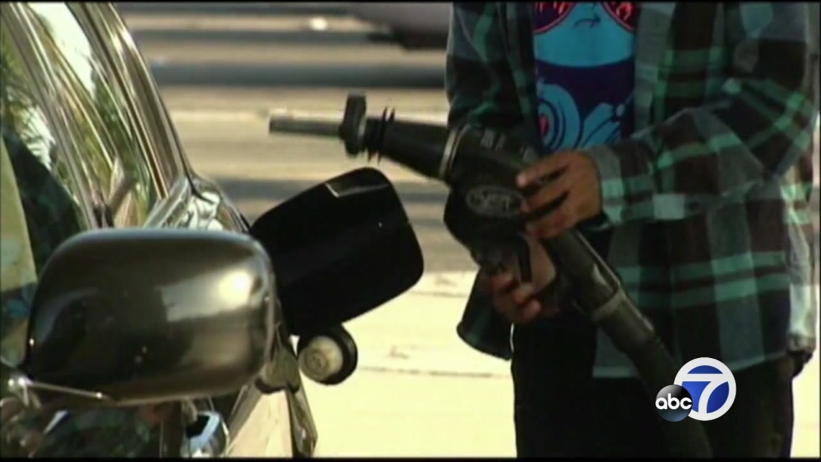 CONSUMER CATCH-UP: FCC warns of 'one ring' phone scam, GM recalls heavy ...