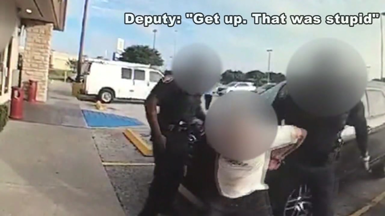Deputy knocks 61-year-old man to ground outside Houston IHOP - ABC7 Chicago