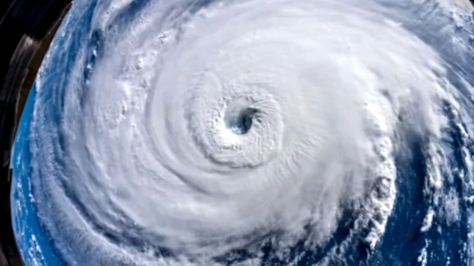 Inside planes hurricane hunters take right into the storm - 6abc ...