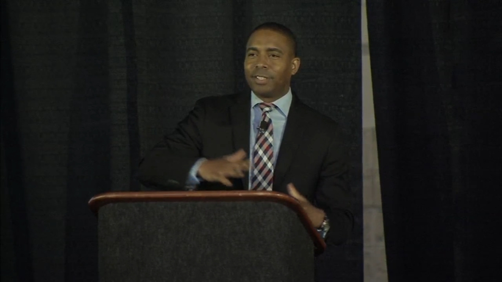 Gray Hall speaks at Brain Fair - 6abc Philadelphia