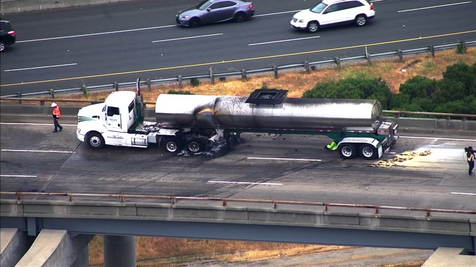 WB I-580 big rig fire creates traffic nightmare in East Bay - ABC7 San ...