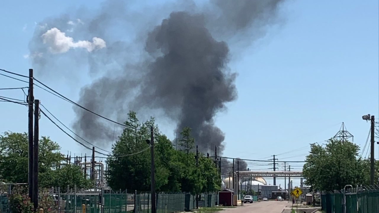 Small flash fire reported at ITC facility in Deer Park - ABC13 Houston