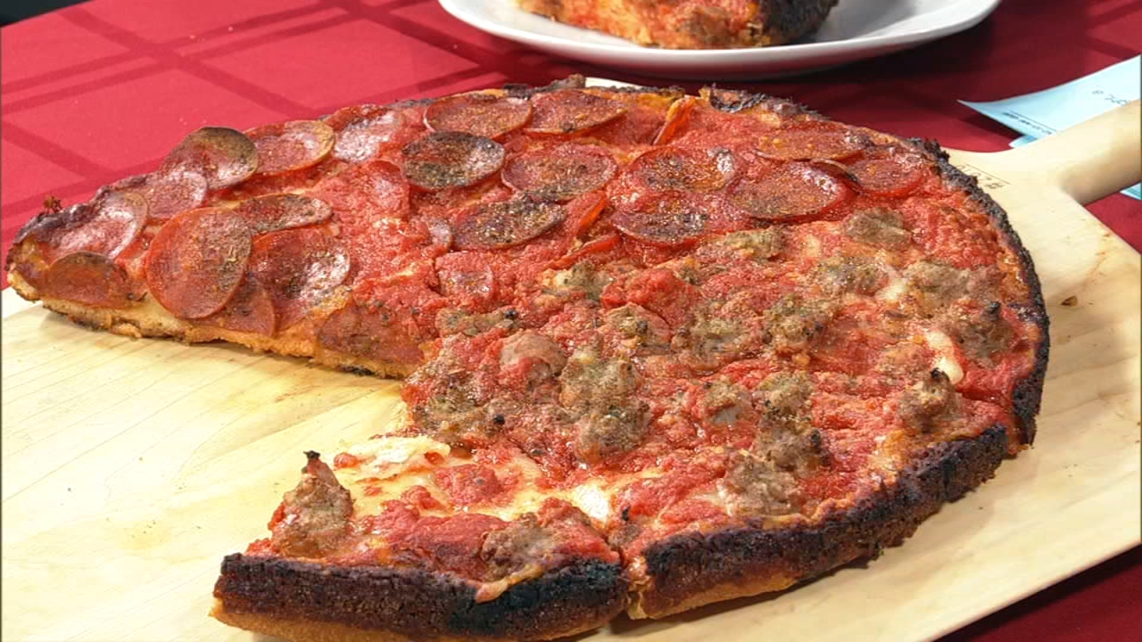 Hungry Hound: Chicago deep-pan pizza at Lefty's Pizza Kitchen in ...