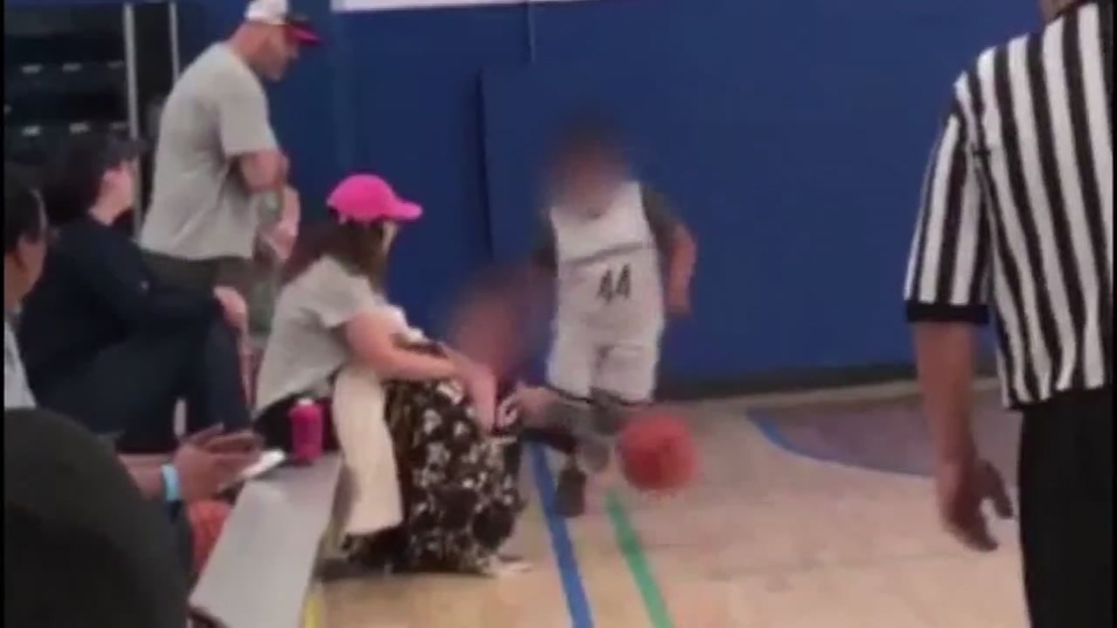 Mom caught on camera tripping young basketball player - ABC7 Chicago