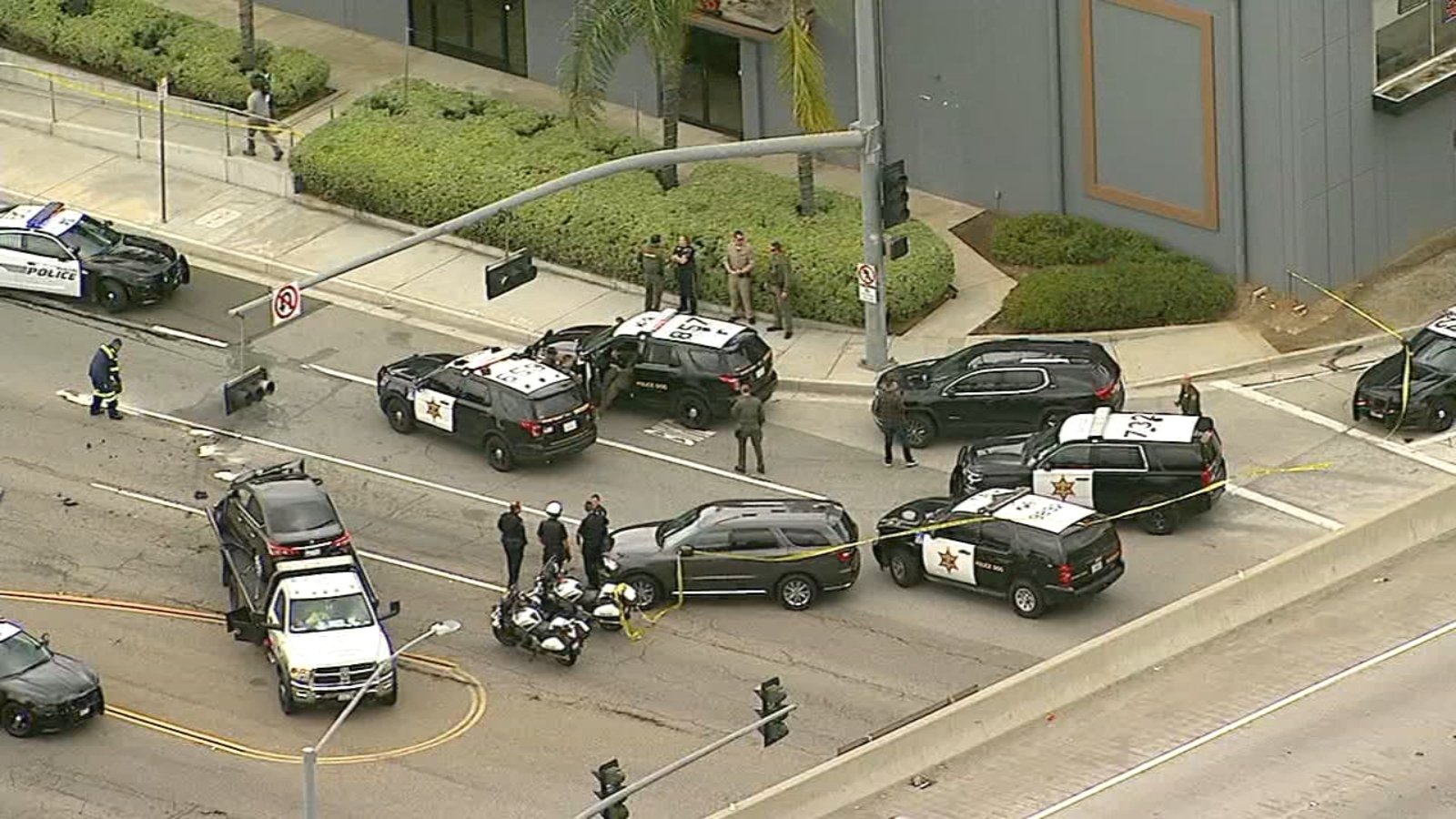 Pursuit Ends In T Bone Crash In Tustin Suspect In Custody Abc7 Los