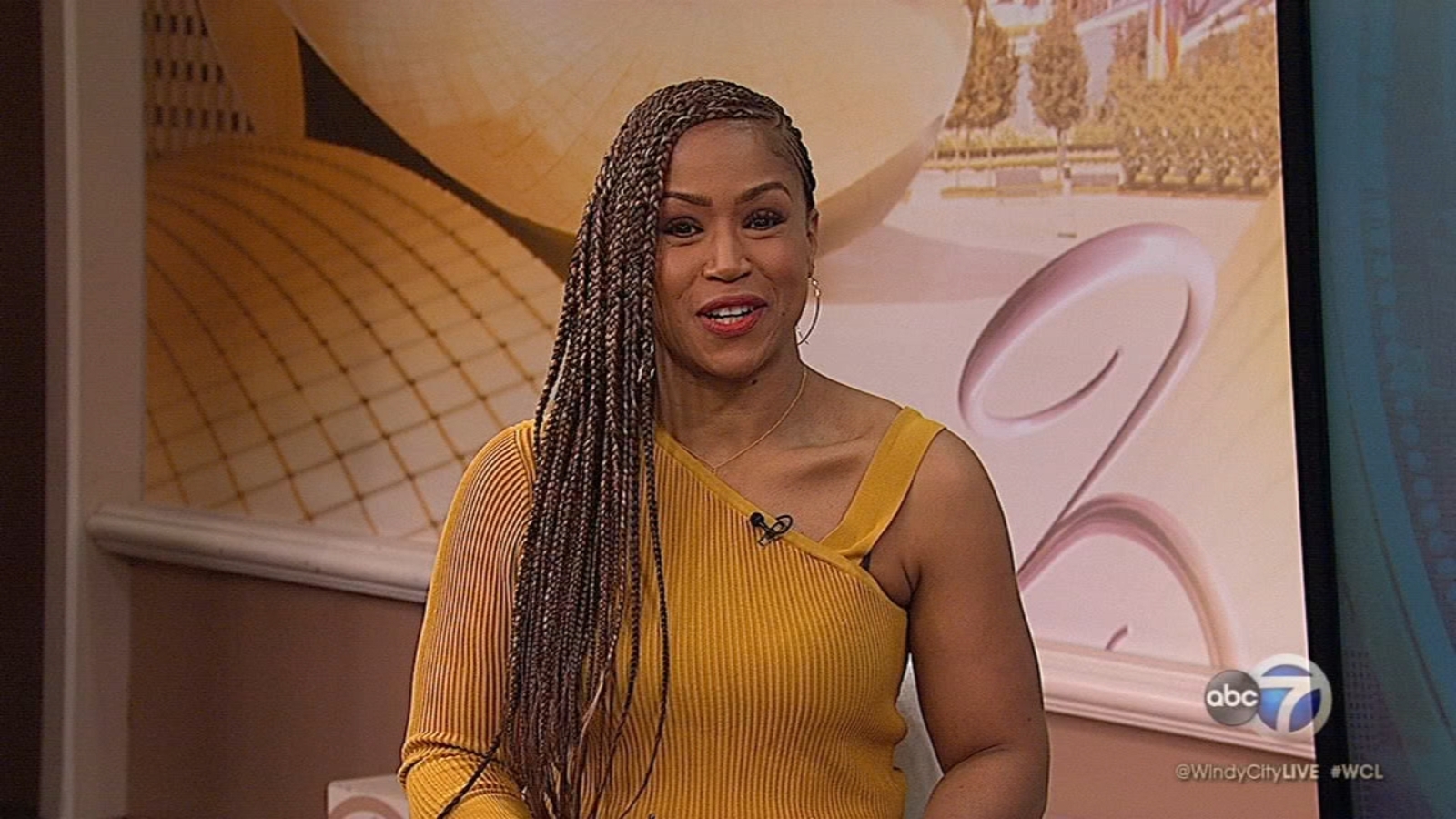 Lady Boss: New nail salon, Ezza Nails, aims at making the industry better - ABC7 Chicago