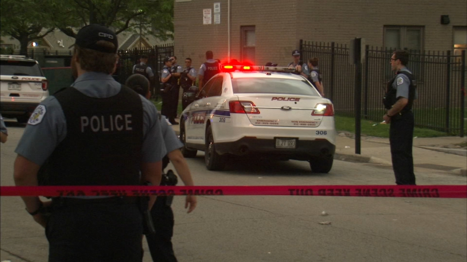 28 shot, 5 killed in Memorial Day weekend gun violence in Chicago ...