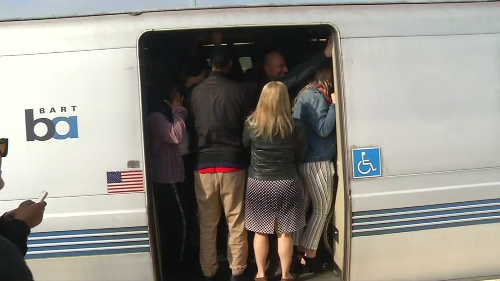 BART extends commuter service to handle crowds after accident on Bay ...
