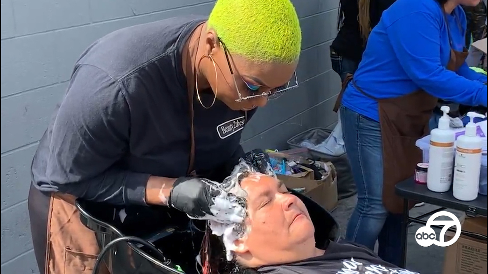 Long Beach woman brings beauty to the streets of Skid Row - ABC7 Los ...