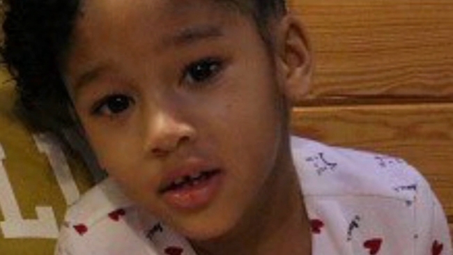 MALEAH DAVIS: Maleah's father lunges at Derion Vence during court ...