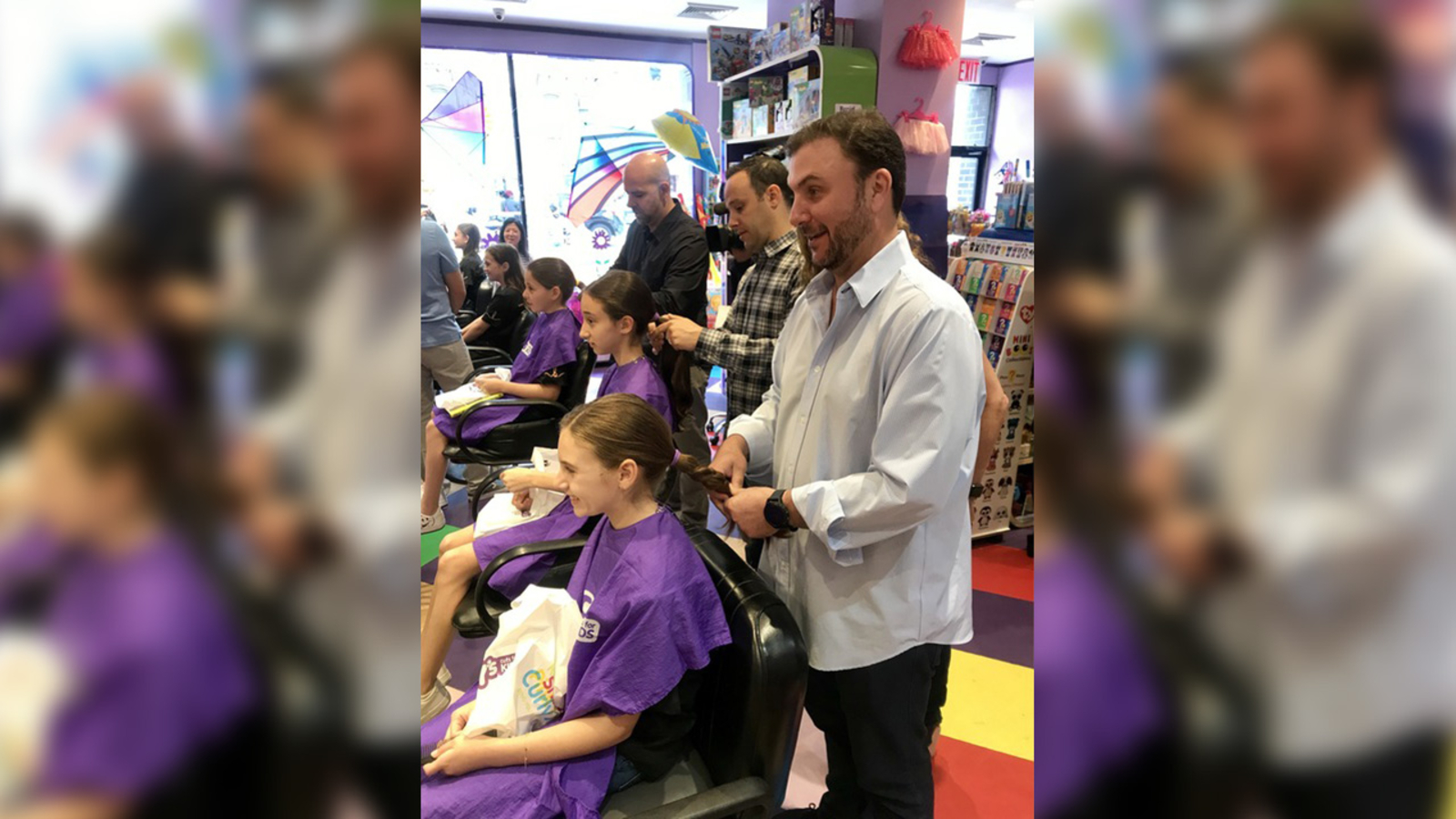 Real Men Braid: Father-daughter bonding at Upper East Side salon - ABC7 ...