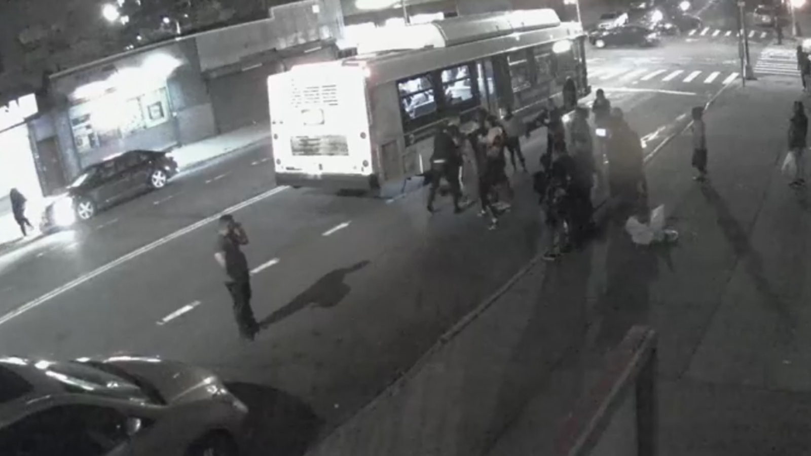 Muslim woman says 4 teens attacked, harassed her on Bronx bus - ABC7 ...