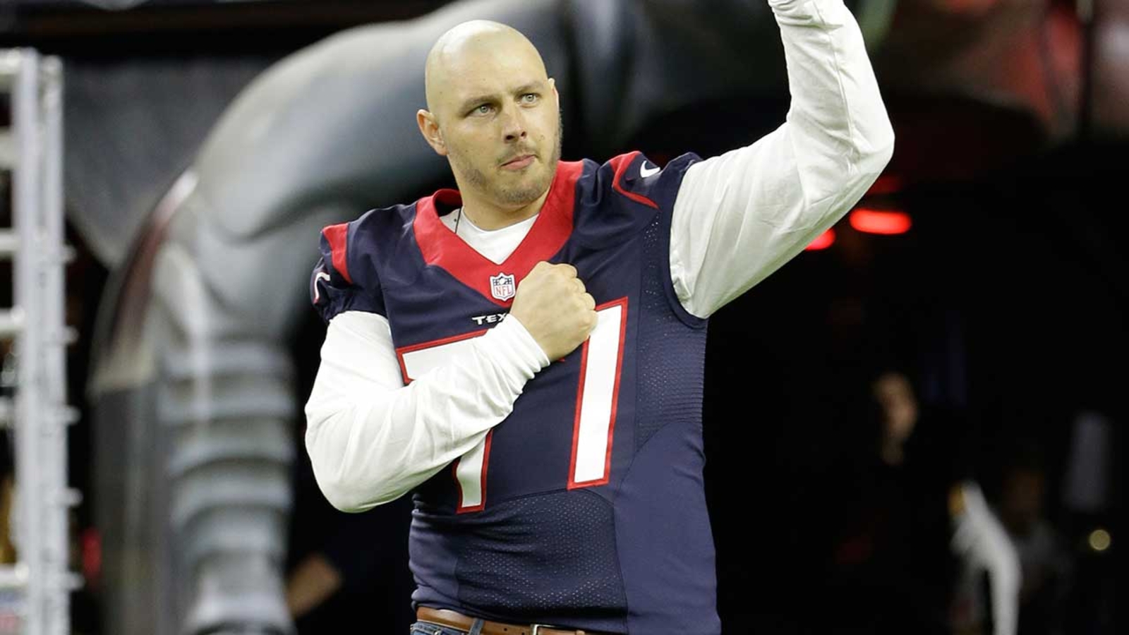 Texans Quessenberry says he's in remission - ABC13 Houston