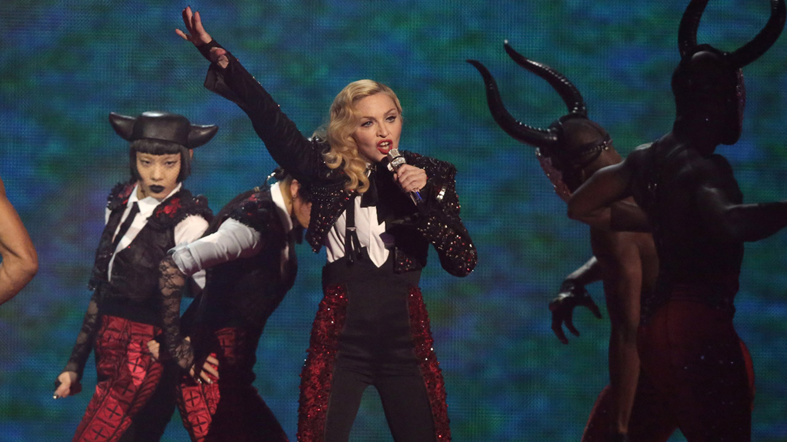 Video: Madonna trends on social media after falling down during ...