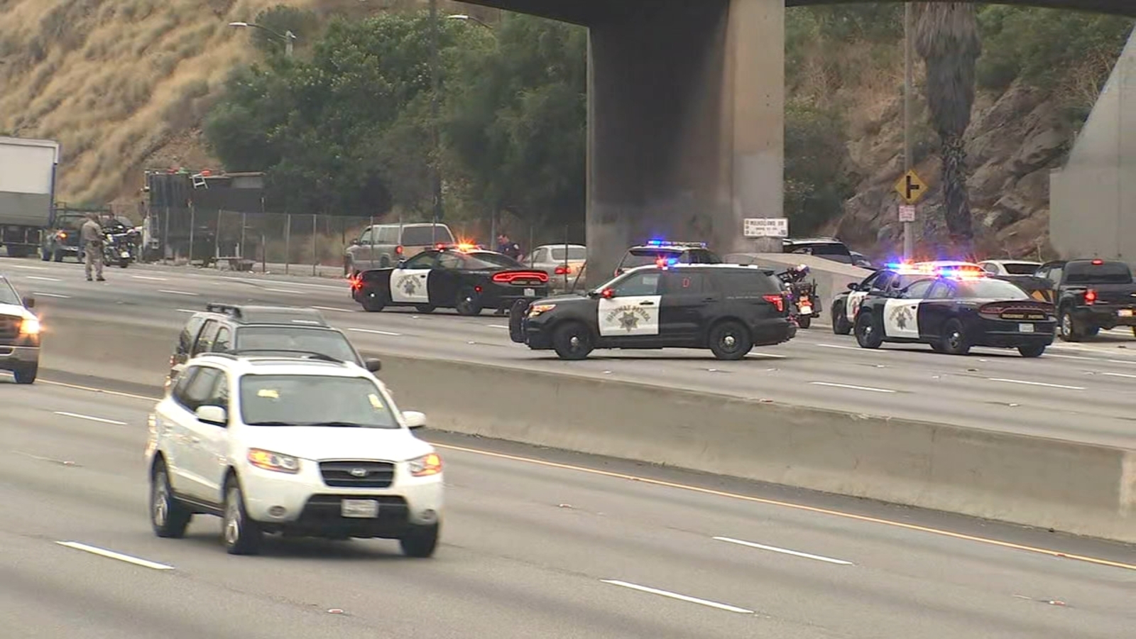 Northbound 101 Freeway in Cahuenga Pass reopens following death ...