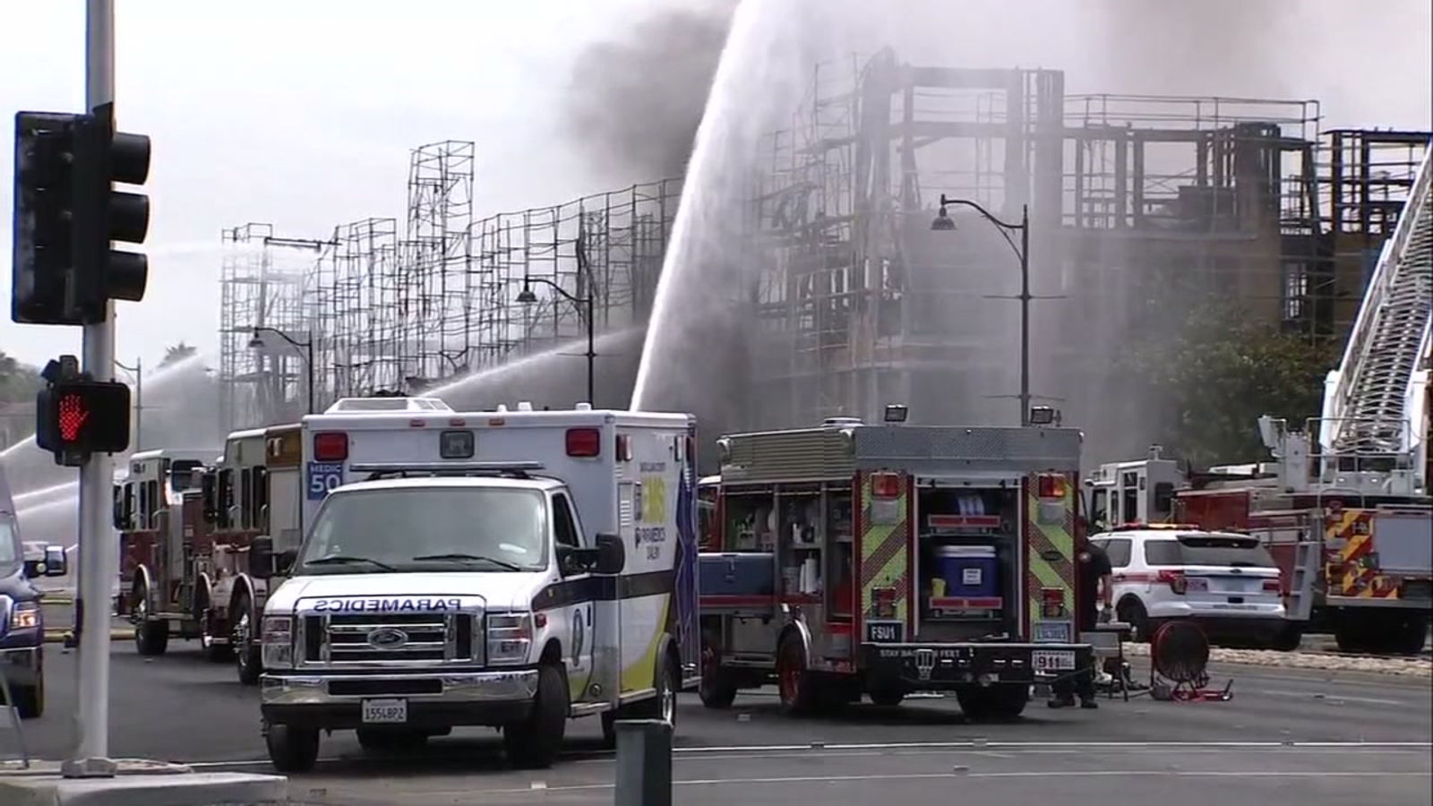 'Huge flame and darkness,' witnesses react to fast-moving 4-alarm fire ...
