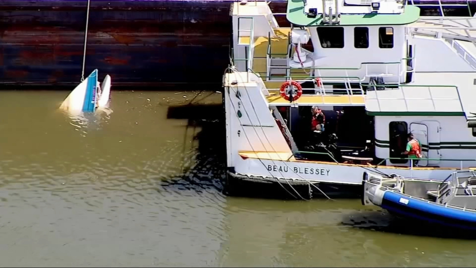 4th body recovered after overturned boat found in Chicago Sanitary and ...