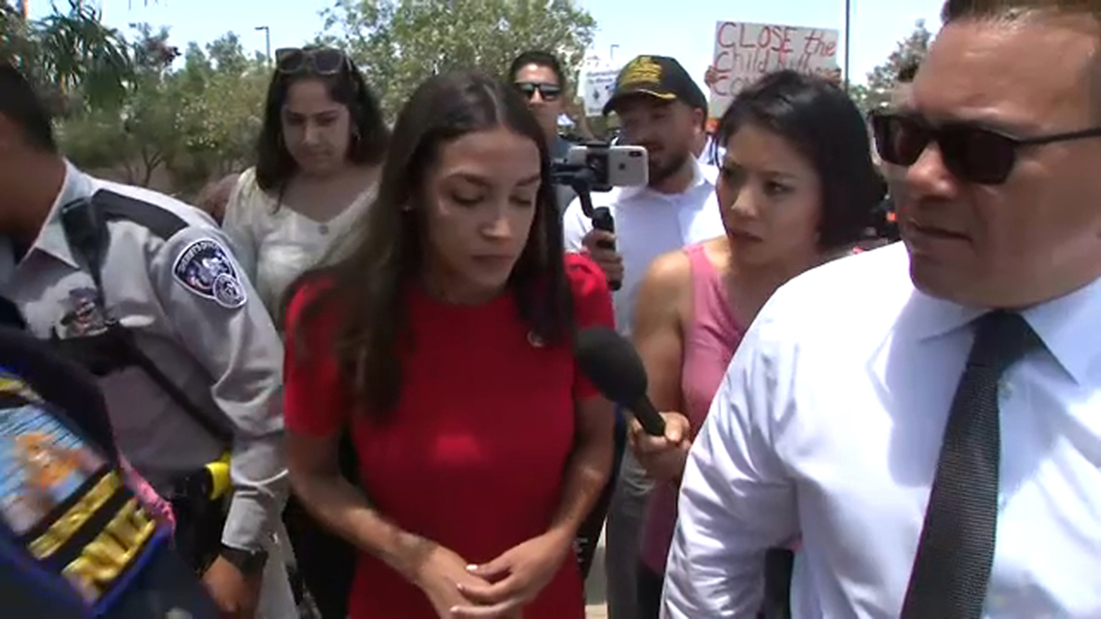 Alexandria Ocasio-Cortez, other congressional members visit border ...