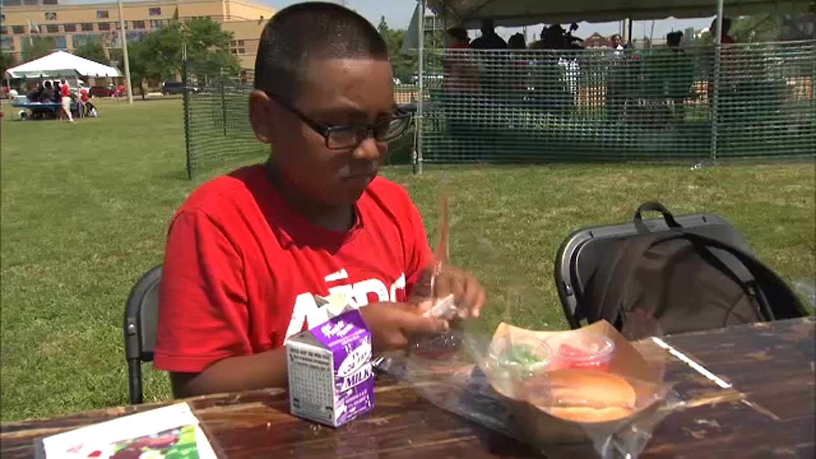 'Meals on the Move' offers free lunch for kids throughout summer - ABC7 ...