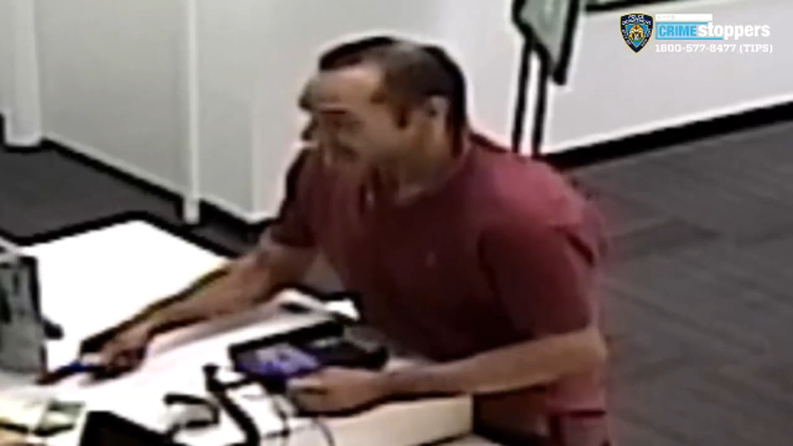 Police Search For Suspects In String Of Queens Knifepoint Robberies
