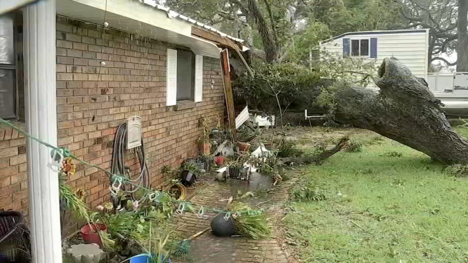 Morgan City residents react to Tropical Storm Barry's initial landfall ...