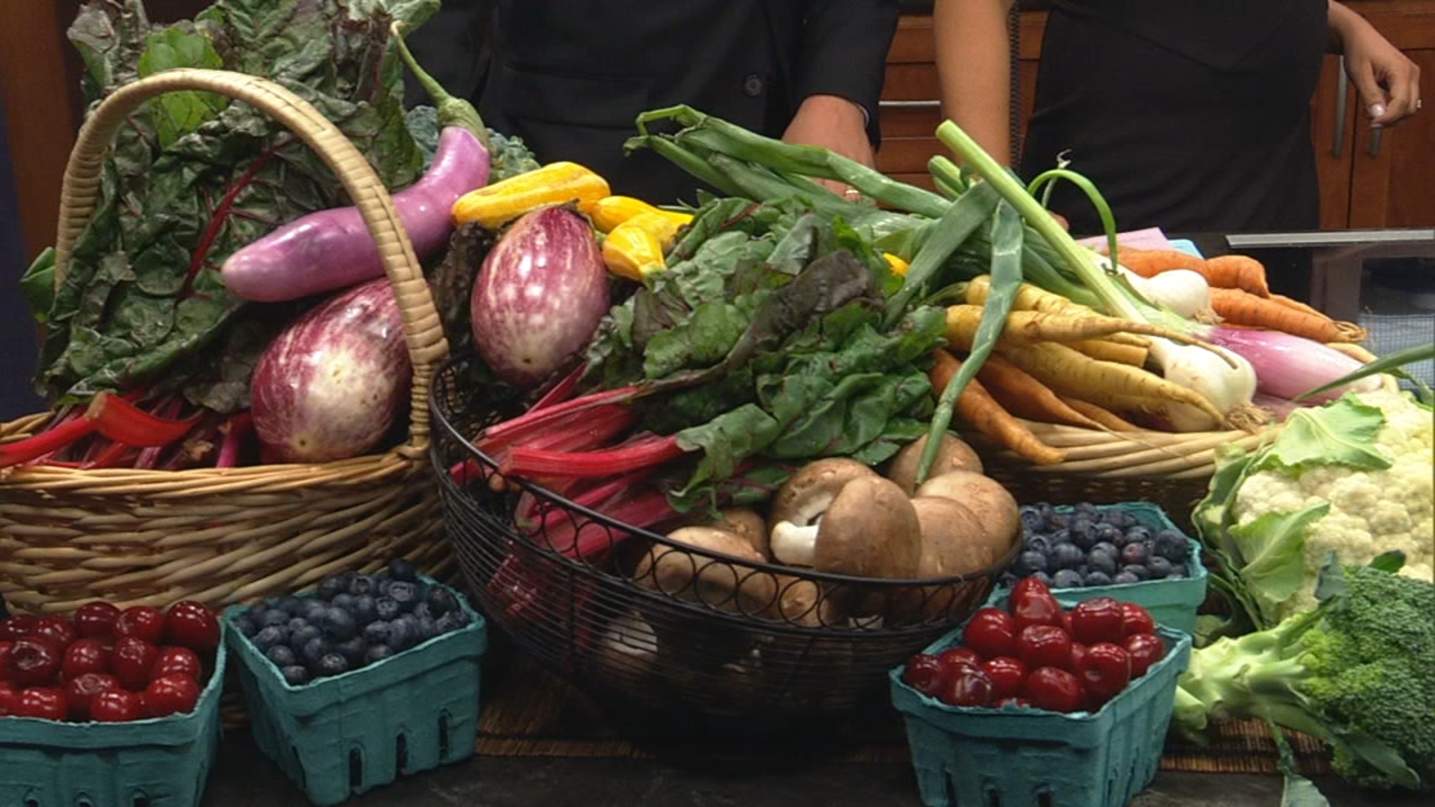 Green City Market Chef BBQ features local produce and Chicago's top ...