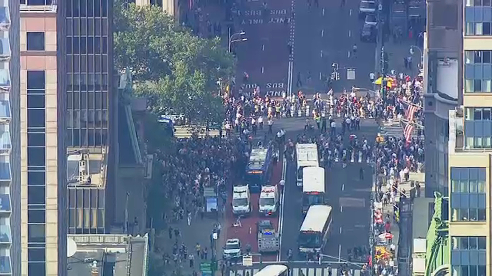 Demonstrators shut down Manhattan intersection to protest ICE - ABC7 ...