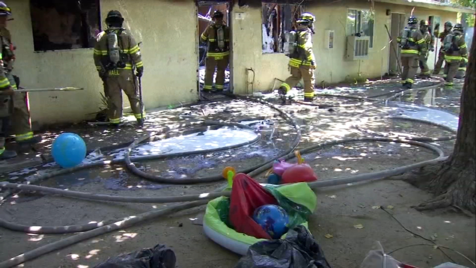 Neighbor calls west central Fresno fire 'suspicious,' 10 displaced by the flames - ABC30 Fresno