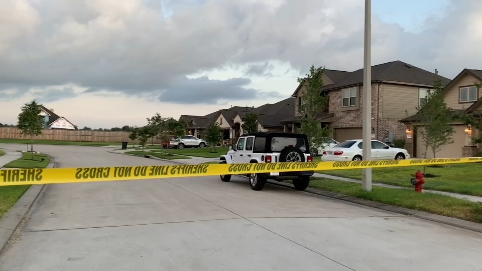 SWAT shoots and kills man who pointed rifle at them in League City ...