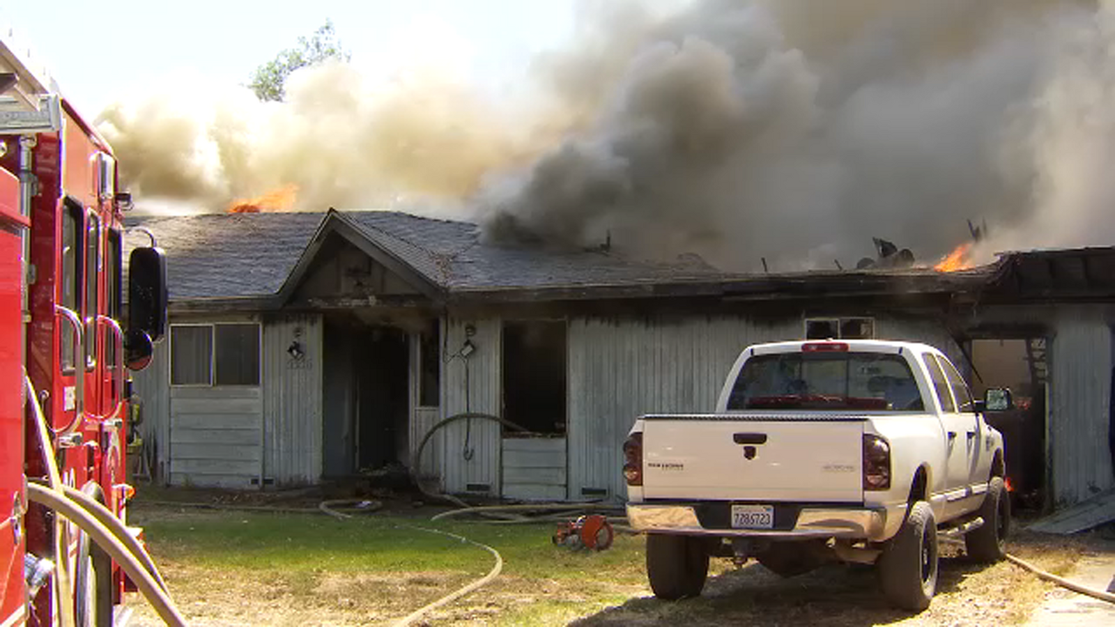 Fire damages Fresno County home, man and his dog displaced - ABC30 Fresno