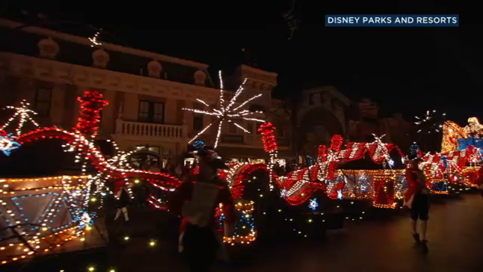 Main Street Electrical Parade returns to Disneyland for a limited time ...