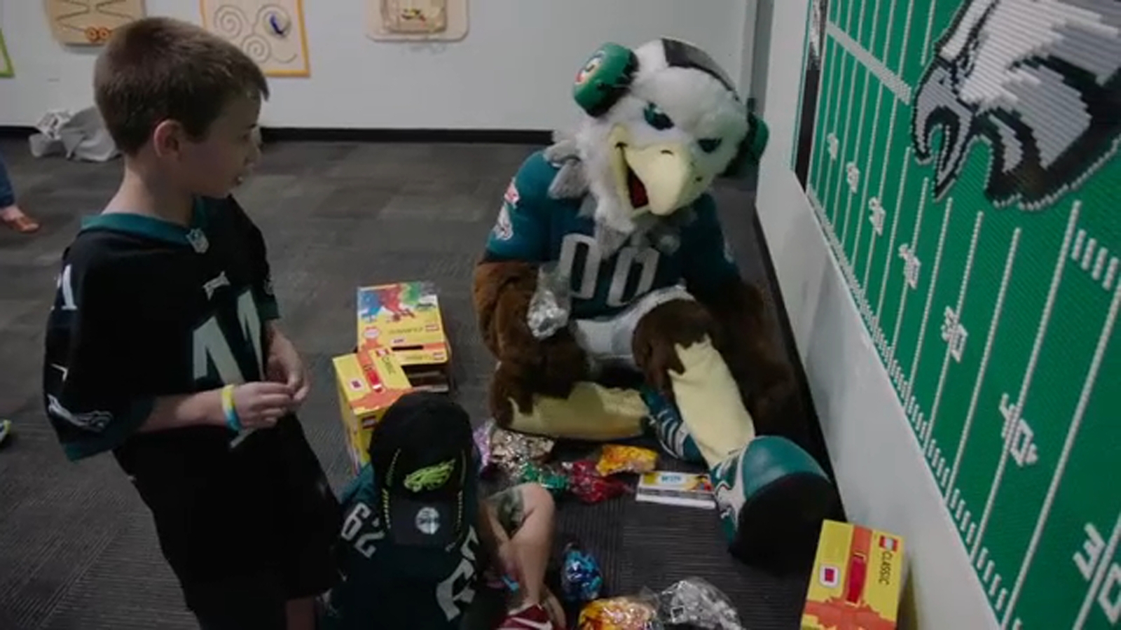 Eagles open sensory-inclusive room for fans with autism at Lincoln ...