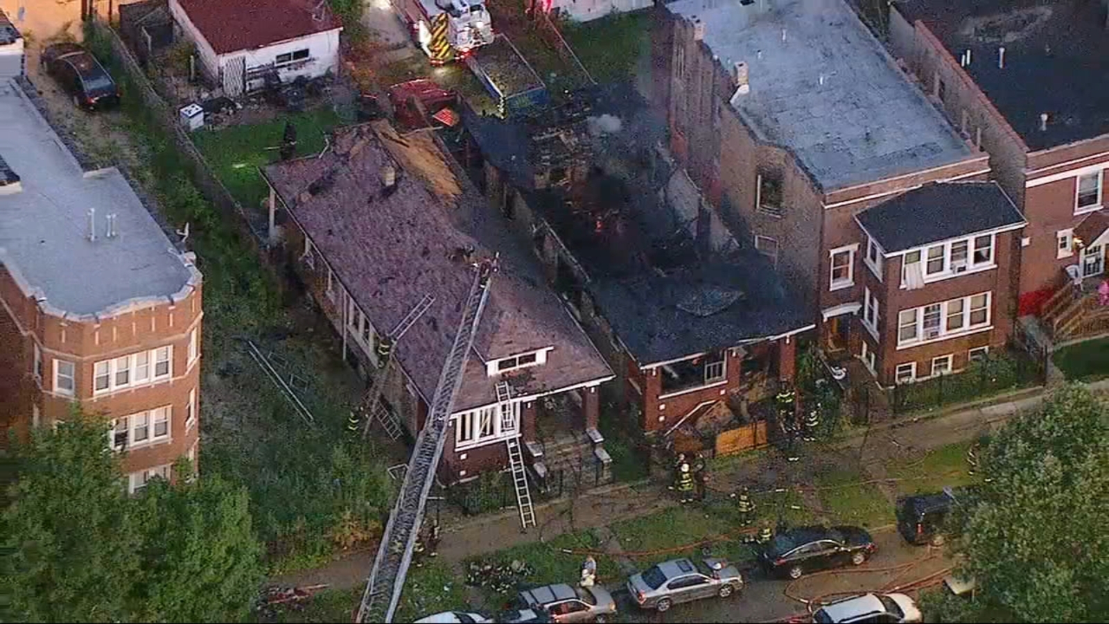 2 alarm fire destroys bungalow, displaces residents in Chicago Lawn ...
