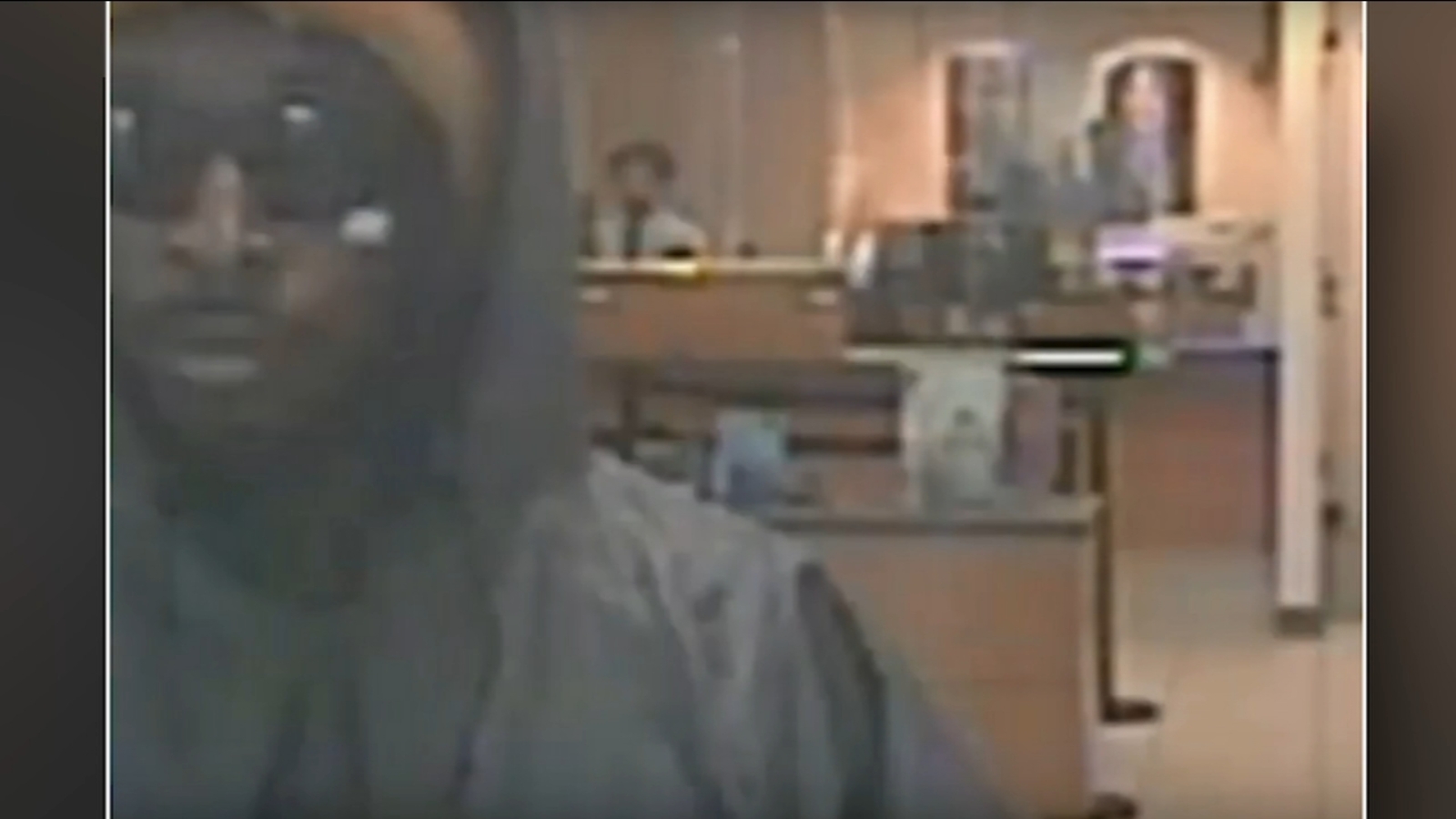 FBI joins push to find Raleigh bank robbery who used bomb to threaten ...