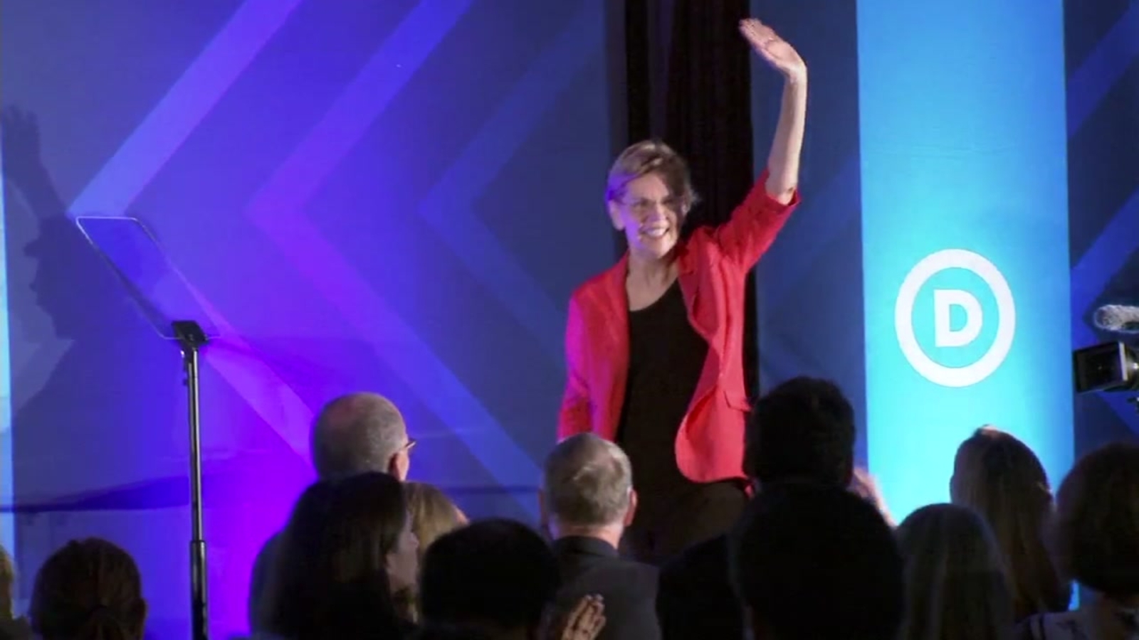 Senators Elizabeth Warren and Cory Booker speak at DNC event in San ...