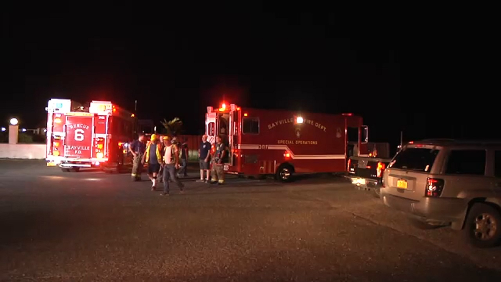 Multiple people injured when boat slams into jetty in Sayville - ABC7 ...