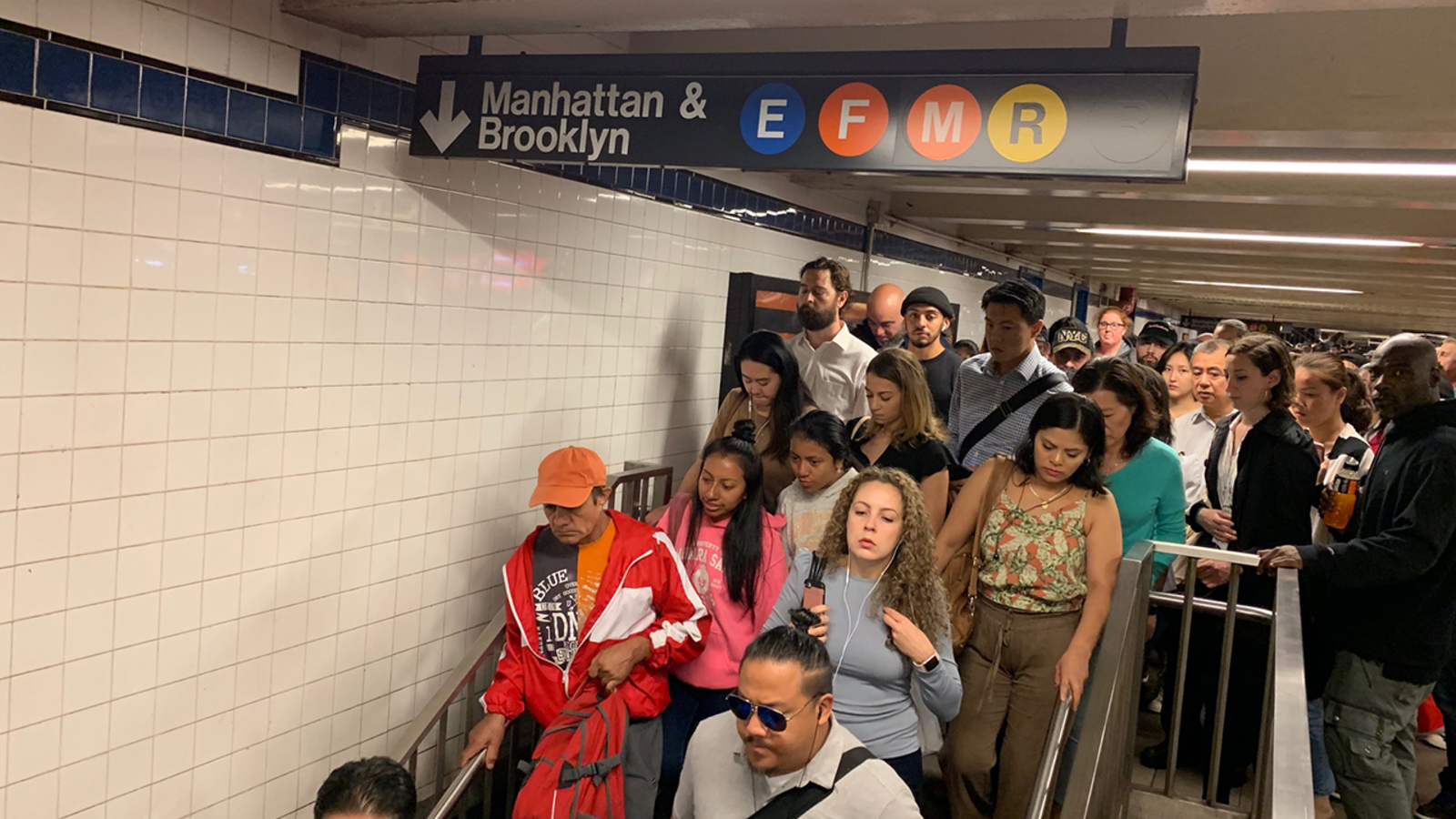 7 train back on track after earlier partial suspension, headache for ...