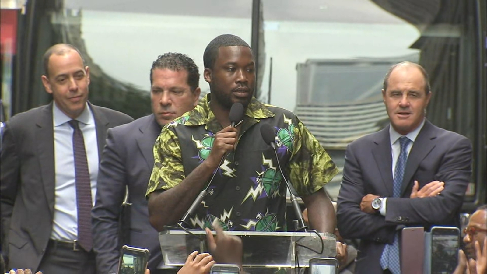 Rapper Meek Mill pleads guilty, won't serve more time in prison - ABC7 ...