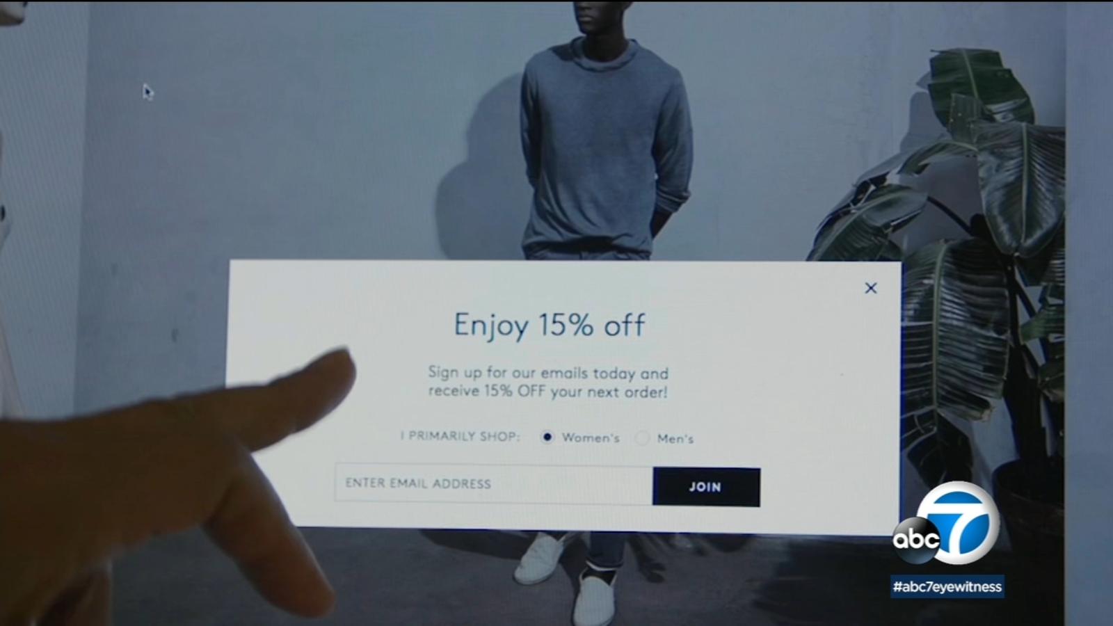 How to take advantage of student discounts to save money on tech, food ...