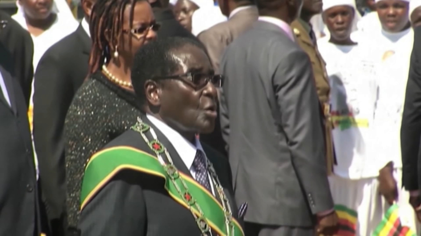 Robert Mugabe, former Zimbabwe president, dies at 95 - ABC13 Houston