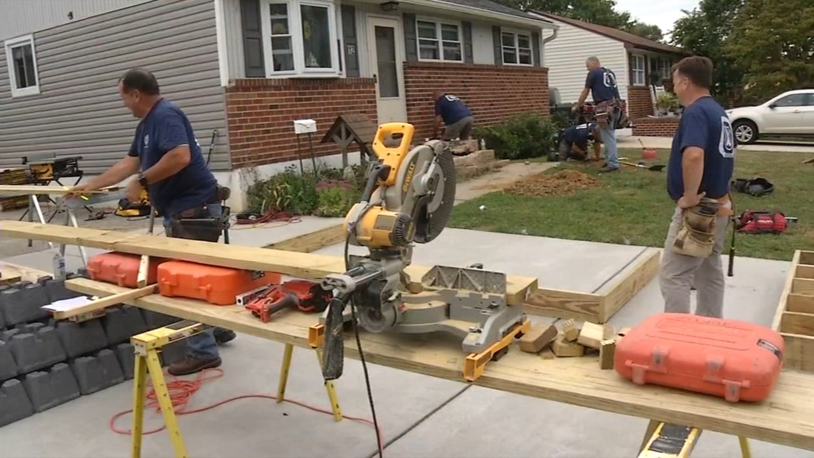 Bus driver leads effort to build ramp for teen student in wheelchair ...