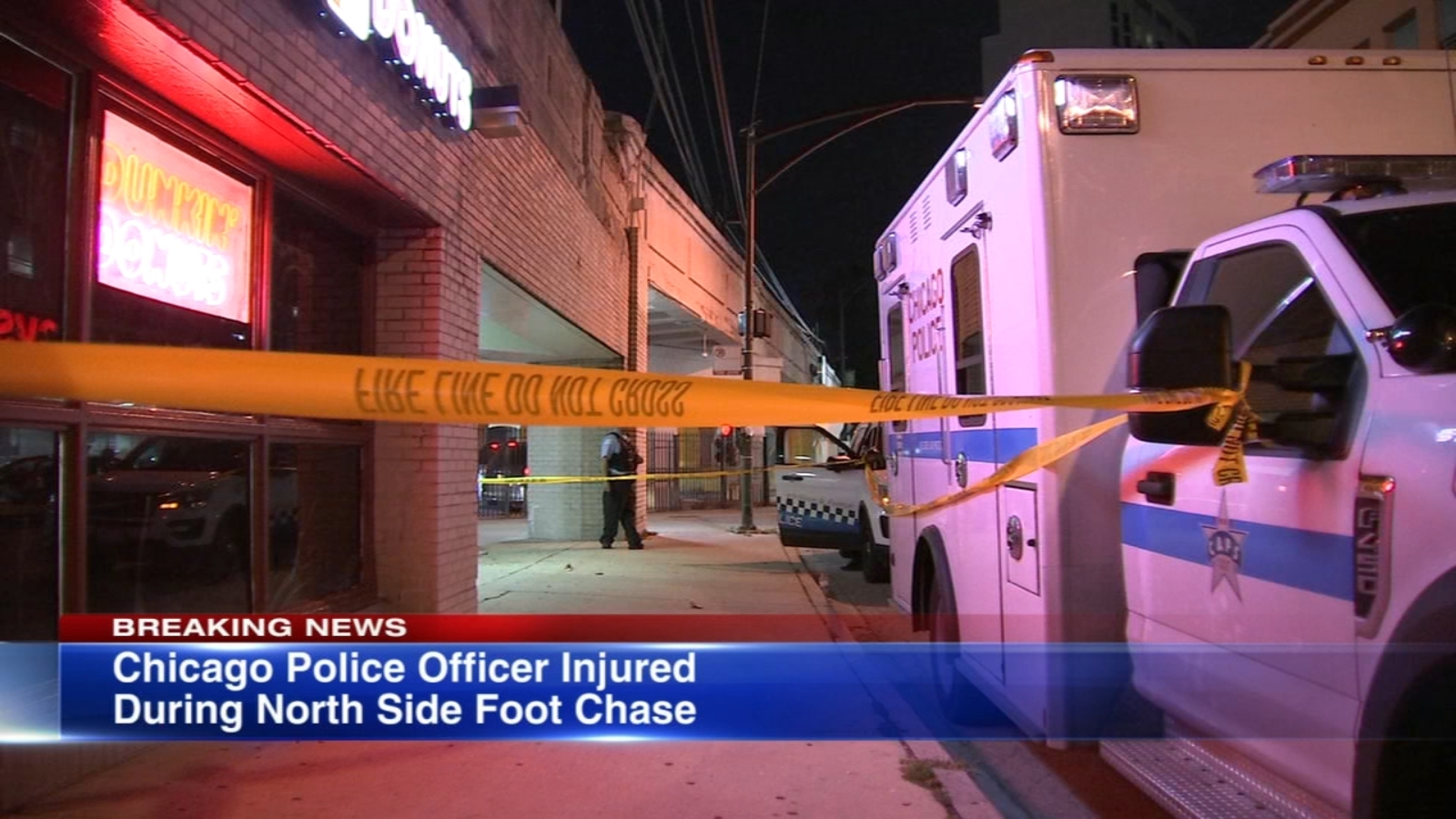 CPD officer slashed on hand during Rogers Park foot chase - ABC7 Chicago