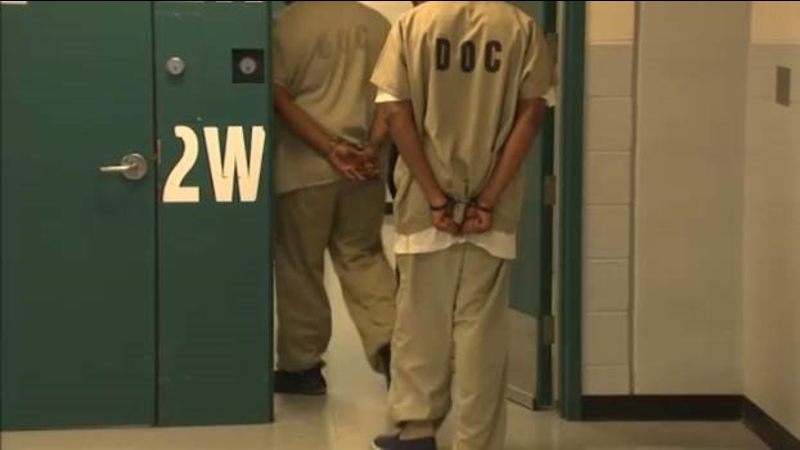 Cook County inmates taken to Navy Pier Children's Museum for visit with ...